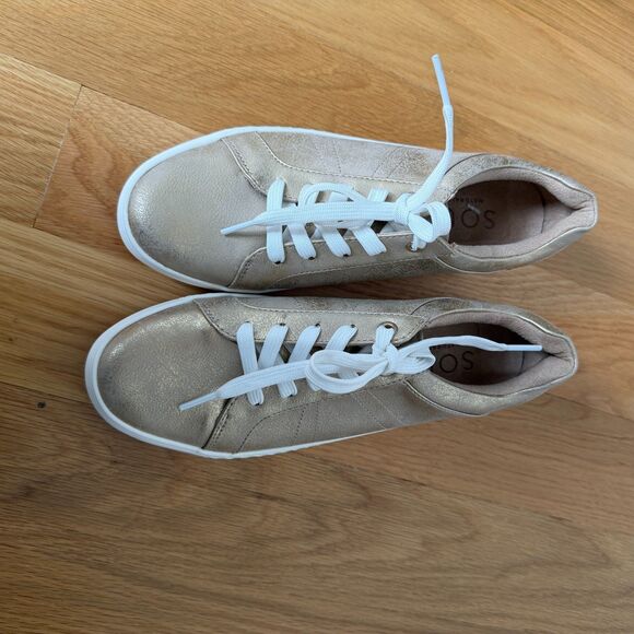 SOUL Naturalizer | Shoes | Soul By Naturalizer Neela Gold Sneakers Size ...